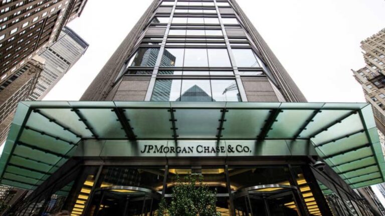 Top 8 Safest Banks in the World: Latest Rankings - OFFSHORE FREEDOM